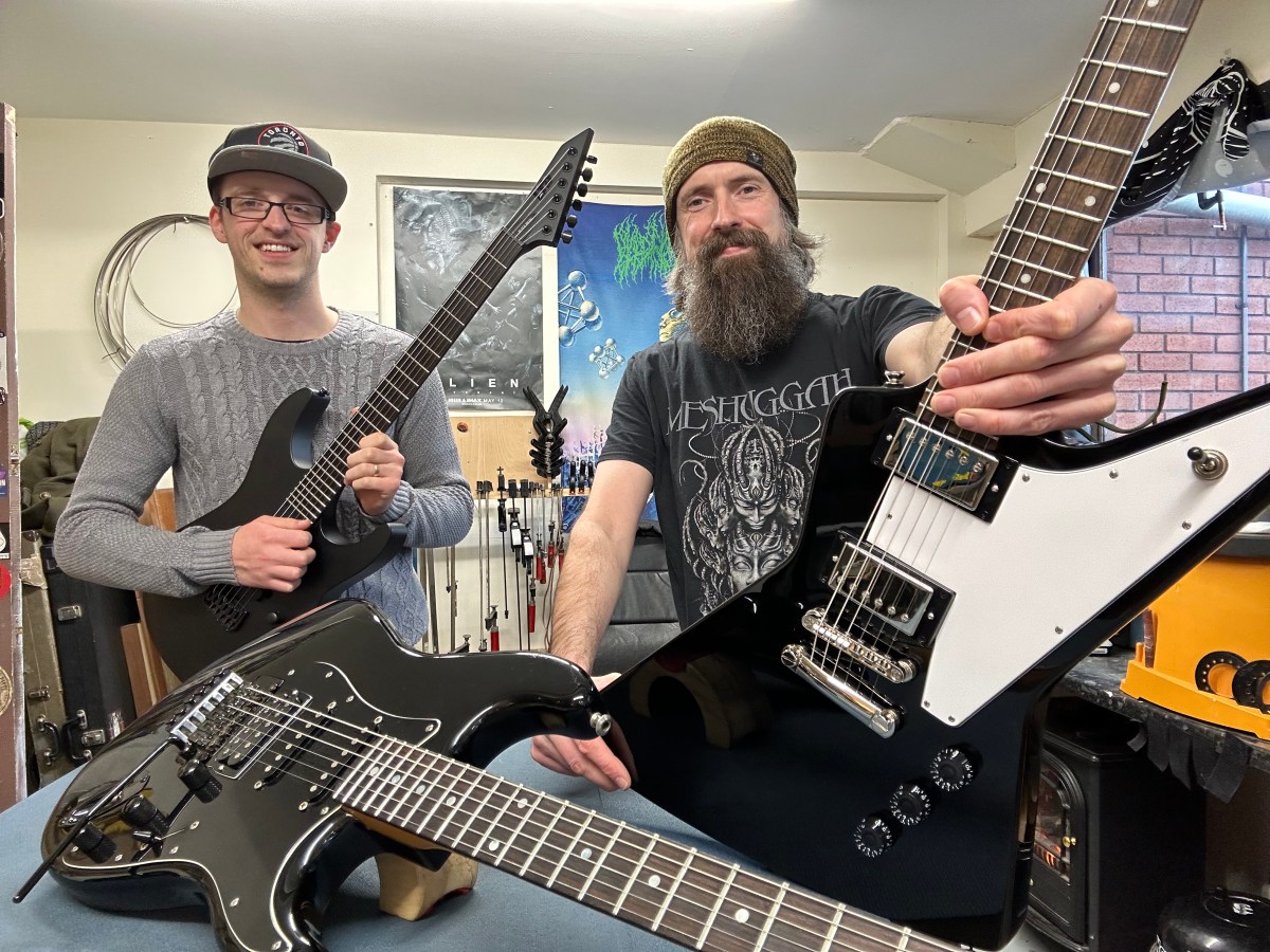 About us – Agrajag Guitars