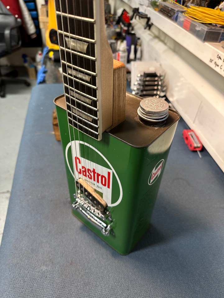 The oil can guitar build – Agrajag Guitars